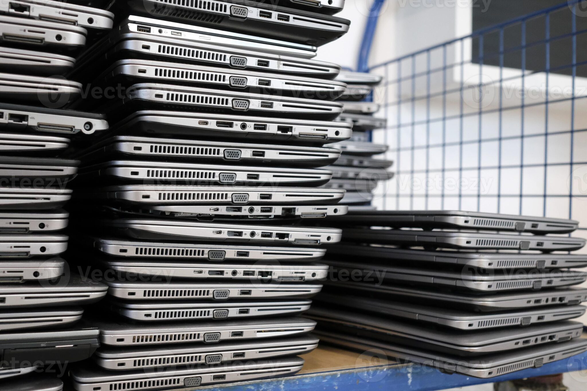 Buy Bulk Laptops for the Workplace